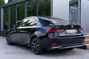Black Lexus IS 2017 in Tallinn, with an engine capacity of 2.50 L and mileage of 174 thousand km for 17900 €, photo 3 on AUTOMOTO.COM.LV