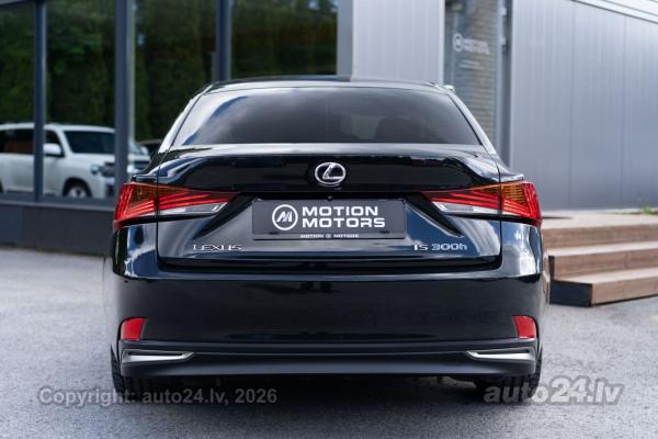 Black Lexus IS 2017 in Tallinn, with an engine capacity of 2.50 L and mileage of 174 thousand km for 17900 €, photo 4 on AUTOMOTO.COM.LV