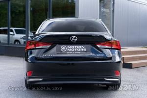 Black Lexus IS 2017 in Tallinn, with an engine capacity of 2.50 L and mileage of 174 thousand km for 17900 €, photo 5 on AUTOMOTO.COM.LV