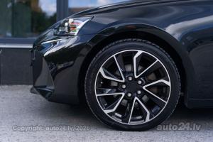 Black Lexus IS 2017 in Tallinn, with an engine capacity of 2.50 L and mileage of 174 thousand km for 17900 €, photo 6 on AUTOMOTO.COM.LV