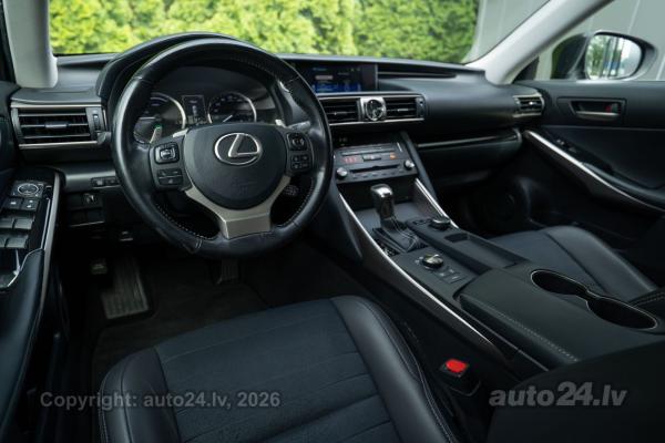 Black Lexus IS 2017 in Tallinn, with an engine capacity of 2.50 L and mileage of 174 thousand km for 17900 €, photo 6 on AUTOMOTO.COM.LV