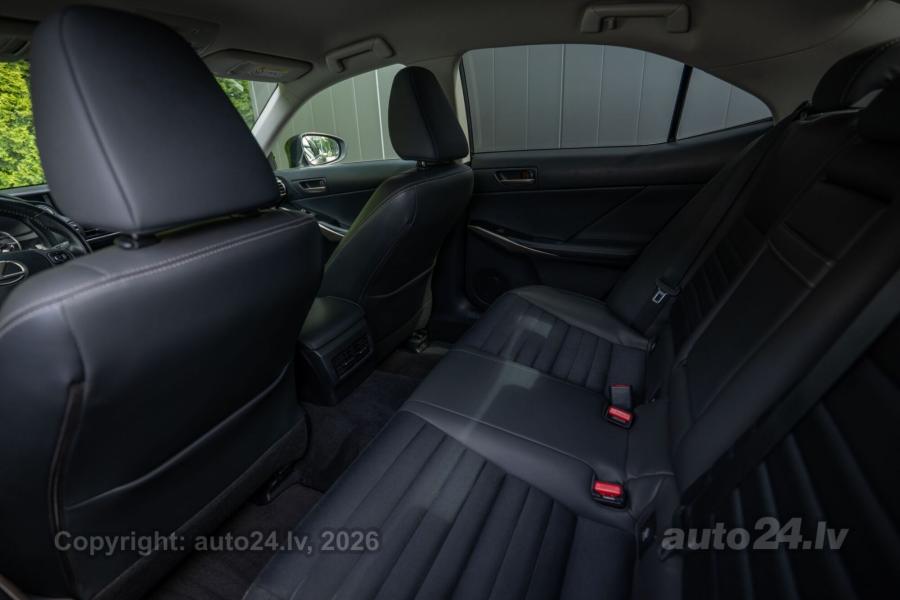 Black Lexus IS 2017 in Tallinn, with an engine capacity of 2.50 L and mileage of 174 thousand km for 17900 €, photo 11 on AUTOMOTO.COM.LV
