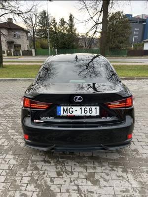 Melns Lexus IS 2017 Jelgava, ar dzinēja tilpumu 2.50 L un nobraukumu 130 tūkst. km par 20900 €, foto 3 vietnē AUTOMOTO.COM.LV