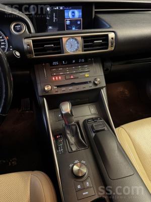 Melns Lexus IS 2017 Jelgava, ar dzinēja tilpumu 2.50 L un nobraukumu 130 tūkst. km par 20900 €, foto 8 vietnē AUTOMOTO.COM.LV