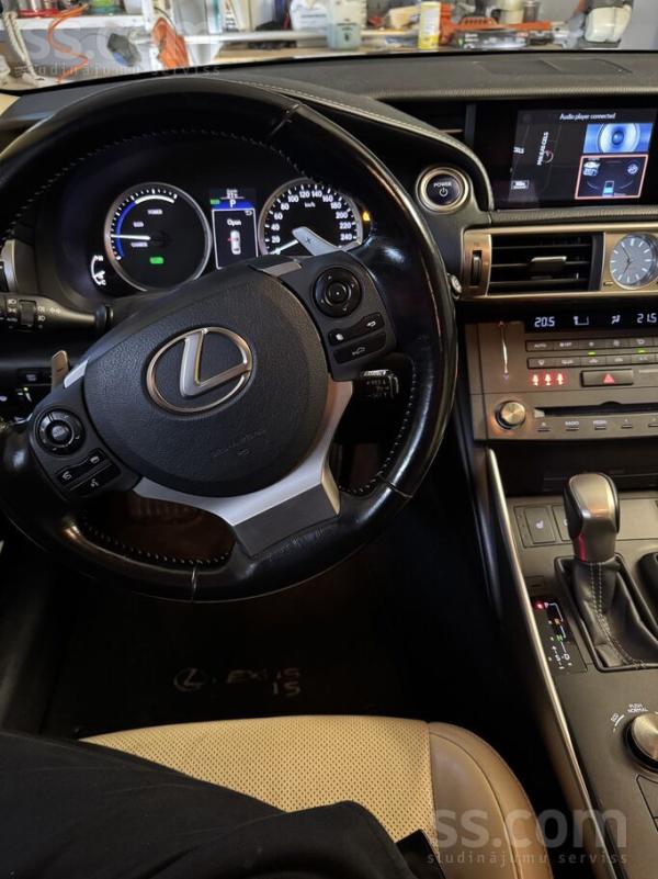 Melns Lexus IS 2017 Jelgava, ar dzinēja tilpumu 2.50 L un nobraukumu 130 tūkst. km par 20900 €, foto 10 vietnē AUTOMOTO.COM.LV