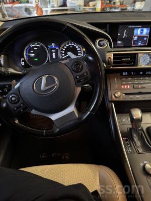 Melns Lexus IS 2017 Jelgava, ar dzinēja tilpumu 2.50 L un nobraukumu 130 tūkst. km par 20900 €, foto 10 vietnē AUTOMOTO.COM.LV