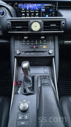 Melns Lexus IS 2019 Rīga, ar dzinēja tilpumu 2.50 L un nobraukumu 80 tūkst. km par 26500 €, foto 9 vietnē AUTOMOTO.COM.LV