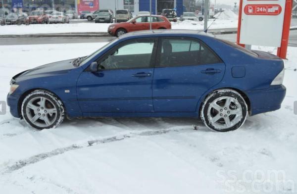Blue Lexus IS 1999 in Riga, with an engine capacity of 2.00 L and mileage of 359 thousand km for 700 €, photo 9 on AUTOMOTO.COM.LV