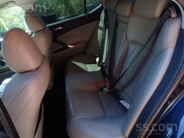 Blue Lexus IS 2006 in Liepaja, with an engine capacity of 2.50 L and mileage of 235 thousand km for 4450 €, photo 5 on AUTOMOTO.COM.LV