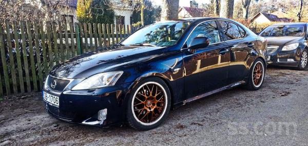 Blue Lexus IS 2006 in Jurmala, with an engine capacity of 2.20 L and mileage of 245 thousand km for 3600 €, photo 4 on AUTOMOTO.COM.LV