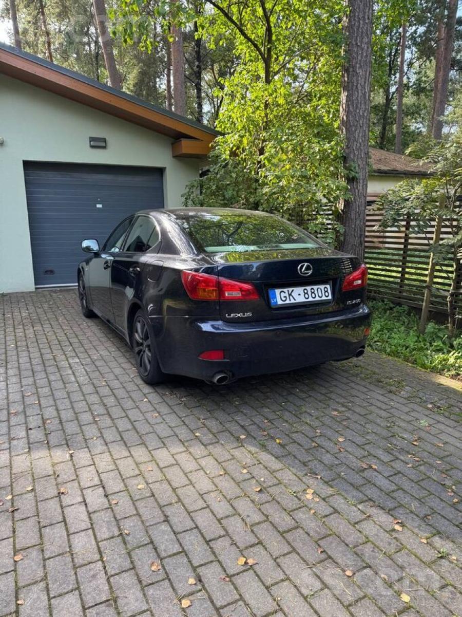 Blue Lexus IS 2007 in Riga, with an engine capacity of 2.50 L and mileage of 261 thousand km for 3700 €, photo 4 on AUTOMOTO.COM.LV