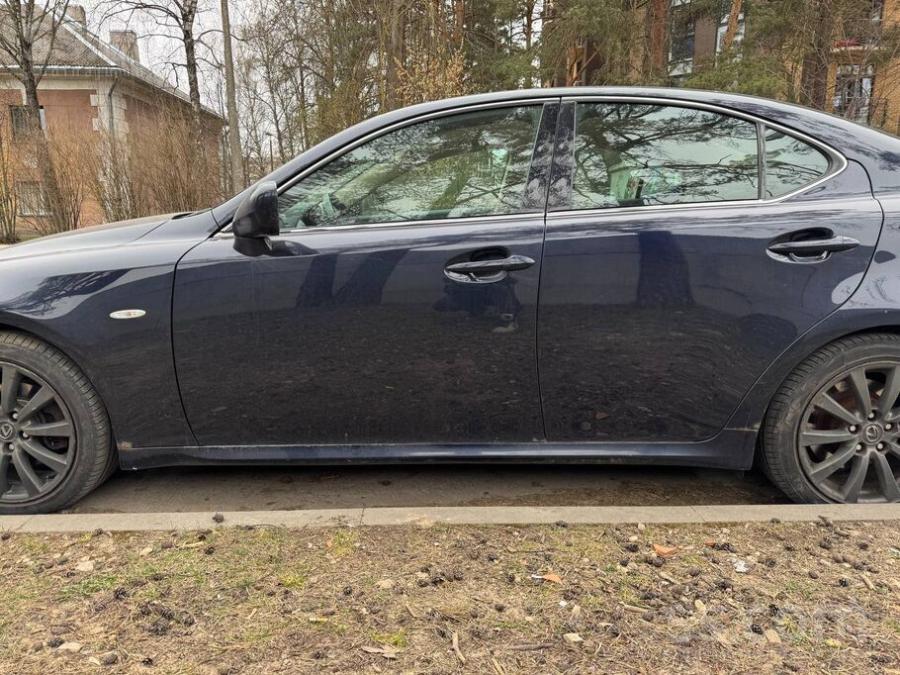 Blue Lexus IS 2007 in Riga, with an engine capacity of 2.50 L and mileage of 261 thousand km for 3700 €, photo 11 on AUTOMOTO.COM.LV