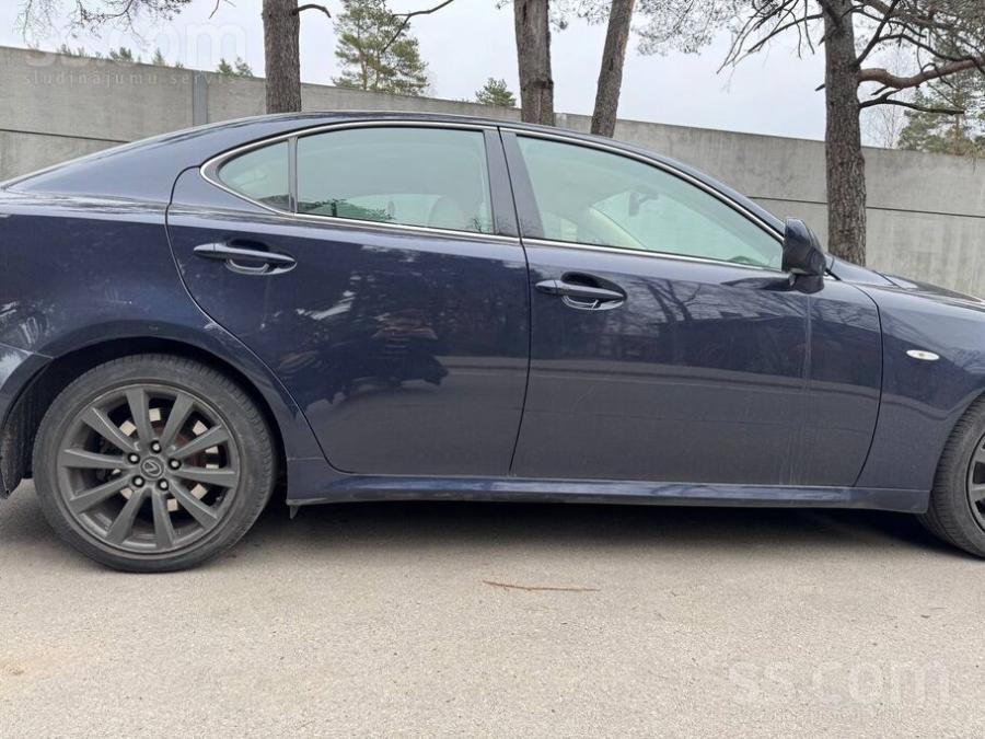 Blue Lexus IS 2007 in Riga, with an engine capacity of 2.50 L and mileage of 261 thousand km for 3700 €, photo 12 on AUTOMOTO.COM.LV