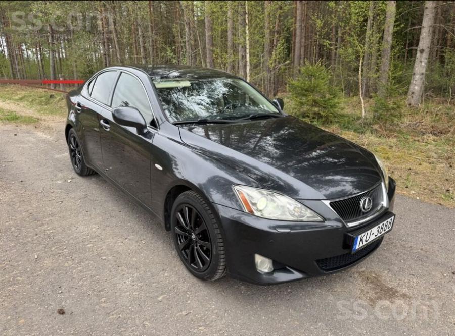 Blue Lexus IS 2007 in Riga, with an engine capacity of 2.20 L and mileage of 200 thousand km for 4500 €, photo 3 on AUTOMOTO.COM.LV