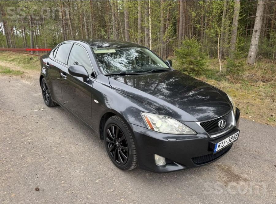 Blue Lexus IS 2007 in Riga, with an engine capacity of 2.20 L and mileage of 200 thousand km for 4000 €, photo 3 on AUTOMOTO.COM.LV