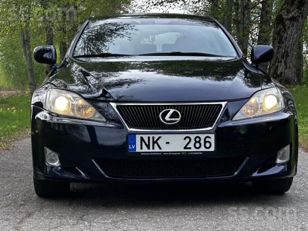 Zils Lexus IS 2007 Daugavpils, ar dzinēja tilpumu 2.50 L un nobraukumu 244 tūkst. km par 4500 €, foto 1 vietnē AUTOMOTO.COM.LV