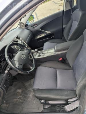 Blue Lexus IS 2007 in Daugavpils, with an engine capacity of 2.50 L and mileage of 169 thousand km for 3900 €, photo 7 on AUTOMOTO.COM.LV
