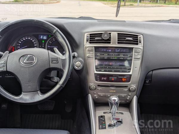 Blue Lexus IS 2007 in Daugavpils, with an engine capacity of 2.50 L and mileage of 169 thousand km for 3900 €, photo 11 on AUTOMOTO.COM.LV