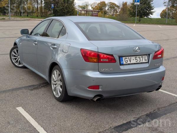 Zils Lexus IS 2007 Daugavpils, ar dzinēja tilpumu 2.50 L un nobraukumu 169 tūkst. km par 3900 €, foto 5 vietnē AUTOMOTO.COM.LV