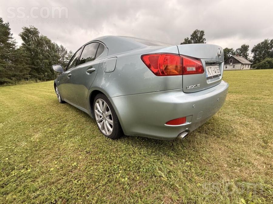 Blue Lexus IS 2008 in Jurmala, with an engine capacity of 2.50 L and mileage of 223 thousand km for 3500 €, photo 4 on AUTOMOTO.COM.LV
