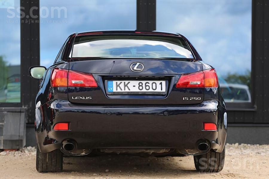 Blue Lexus IS 2008 in Tukums, with an engine capacity of 2.50 L and mileage of 257 thousand km for 3900 €, photo 4 on AUTOMOTO.COM.LV