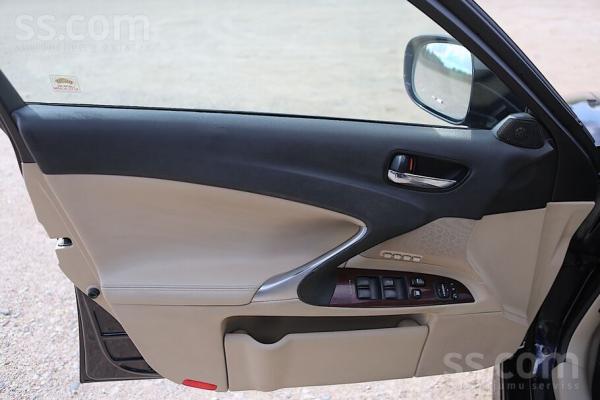 Blue Lexus IS 2008 in Tukums, with an engine capacity of 2.50 L and mileage of 257 thousand km for 3900 €, photo 11 on AUTOMOTO.COM.LV