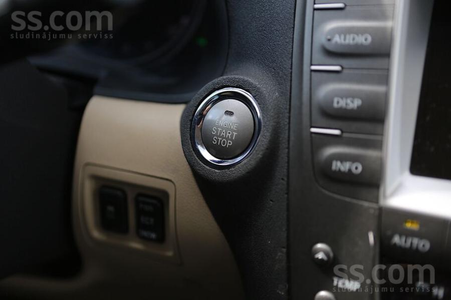 Blue Lexus IS 2008 in Tukums, with an engine capacity of 2.50 L and mileage of 257 thousand km for 3900 €, photo 22 on AUTOMOTO.COM.LV
