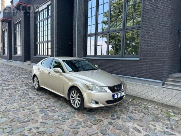 Brown Lexus IS 2006 in Riga, with an engine capacity of 2.50 L and mileage of 205 thousand km for 2700 €, photo 1 on AUTOMOTO.COM.LV