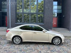 Brown Lexus IS 2006 in Riga, with an engine capacity of 2.50 L and mileage of 205 thousand km for 2700 €, photo 3 on AUTOMOTO.COM.LV