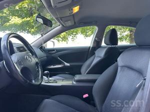 Brown Lexus IS 2006 in Riga, with an engine capacity of 2.50 L and mileage of 205 thousand km for 2700 €, photo 5 on AUTOMOTO.COM.LV