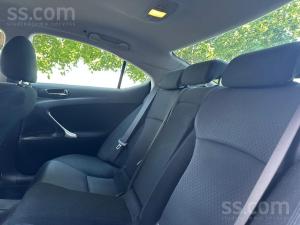 Brown Lexus IS 2006 in Riga, with an engine capacity of 2.50 L and mileage of 205 thousand km for 2700 €, photo 9 on AUTOMOTO.COM.LV