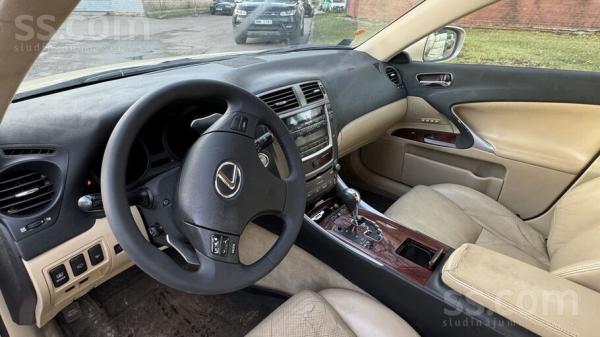 Brown Lexus IS 2007 in Riga, with an engine capacity of 2.50 L and mileage of 245 thousand km for 4200 €, photo 2 on AUTOMOTO.COM.LV