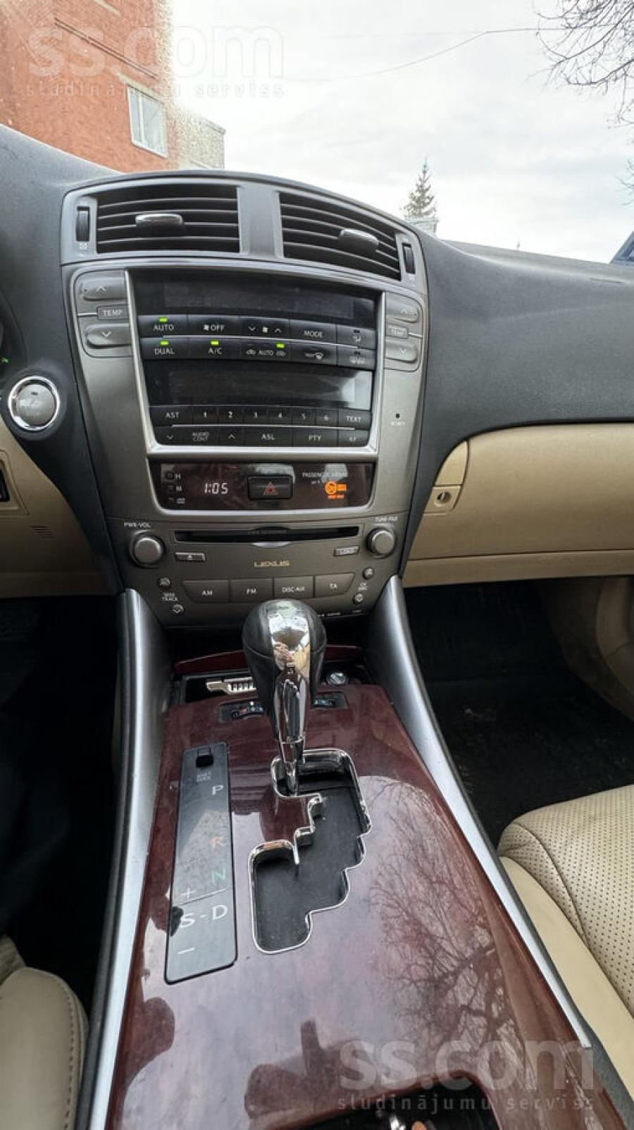 Brūns Lexus IS 2007 Rīga, ar dzinēja tilpumu 2.50 L un nobraukumu 245 tūkst. km par 3500 €, foto 4 vietnē AUTOMOTO.COM.LV