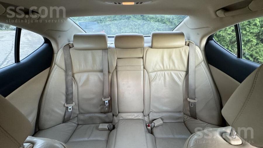 Brūns Lexus IS 2007 Rīga, ar dzinēja tilpumu 2.50 L un nobraukumu 245 tūkst. km par 3500 €, foto 5 vietnē AUTOMOTO.COM.LV