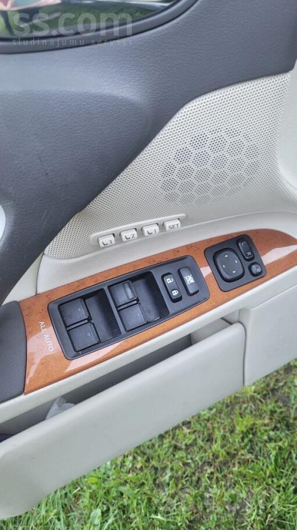 Brown Lexus IS 2008 in Balvi, with an engine capacity of 2.20 L and mileage of 239 thousand km for 4200 €, photo 3 on AUTOMOTO.COM.LV