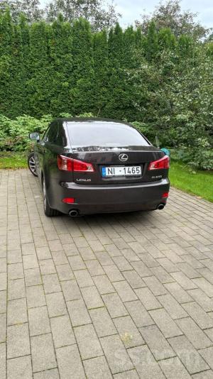 Brown Lexus IS 2011 in Riga, with an engine capacity of 2.50 L and mileage of 243 thousand km for 6700 €, photo 3 on AUTOMOTO.COM.LV