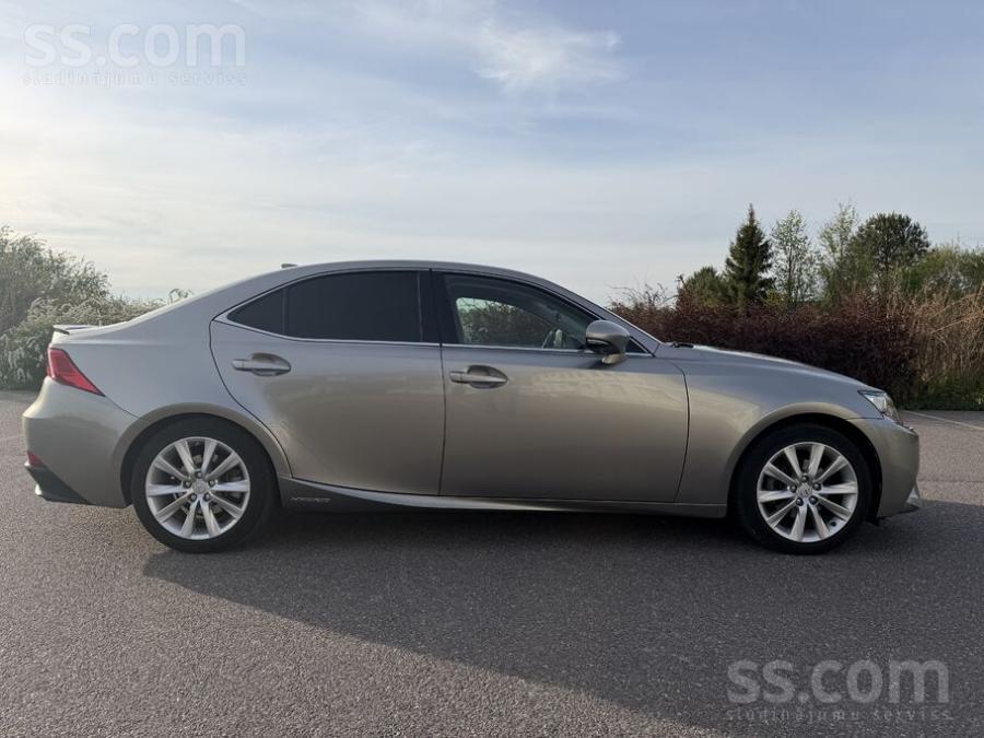 Brūns Lexus IS 2015 Ogre, ar dzinēja tilpumu 2.50 L un nobraukumu 207 tūkst. km par 13800 €, foto 1 vietnē AUTOMOTO.COM.LV