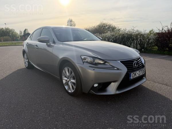 Brown Lexus IS 2015 in Ogre, with an engine capacity of 2.50 L and mileage of 207 thousand km for 13800 €, photo 2 on AUTOMOTO.COM.LV