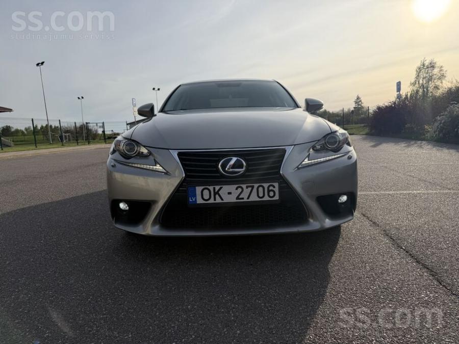 Brūns Lexus IS 2015 Ogre, ar dzinēja tilpumu 2.50 L un nobraukumu 207 tūkst. km par 13800 €, foto 4 vietnē AUTOMOTO.COM.LV