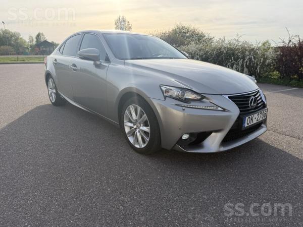 Brown Lexus IS 2015 in Ogre, with an engine capacity of 2.50 L and mileage of 207 thousand km for 13800 €, photo 7 on AUTOMOTO.COM.LV