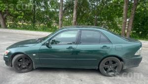 Green Lexus IS 2000 in Cesis, with an engine capacity of 2.00 L and mileage of 316 thousand km for 1950 €, photo 6 on AUTOMOTO.COM.LV