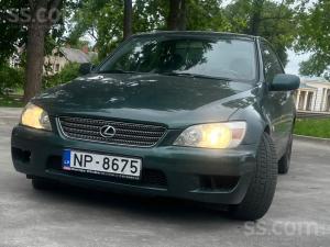 Zaļš Lexus IS 2000 Cēsis, ar dzinēja tilpumu 2.00 L un nobraukumu 0 tūkst. km par 1400 €, foto  vietnē AUTOMOTO.COM.LV