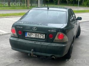 Green Lexus IS 2000 in Cesis, with an engine capacity of 2.00 L and mileage of 0 thousand km for 1400 €, photo 4 on AUTOMOTO.COM.LV