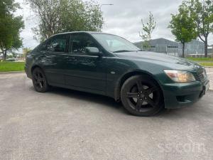 Green Lexus IS 2000 in Cesis, with an engine capacity of 2.00 L and mileage of 0 thousand km for 1400 €, photo 6 on AUTOMOTO.COM.LV