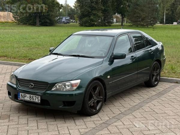 Green Lexus IS 2000 in Riga, with an engine capacity of 2.00 L and mileage of 0 thousand km for 1590 €, photo 4 on AUTOMOTO.COM.LV