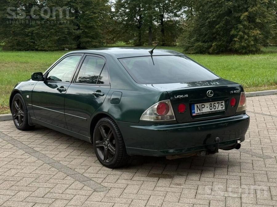 Green Lexus IS 2000 in Riga, with an engine capacity of 2.00 L and mileage of 0 thousand km for 1590 €, photo 5 on AUTOMOTO.COM.LV