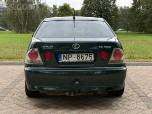 Green Lexus IS 2000 in Riga, with an engine capacity of 2.00 L and mileage of 0 thousand km for 1590 €, photo 8 on AUTOMOTO.COM.LV
