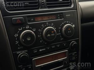 Green Lexus IS 2000 in Riga, with an engine capacity of 2.00 L and mileage of 0 thousand km for 1590 €, photo 13 on AUTOMOTO.COM.LV