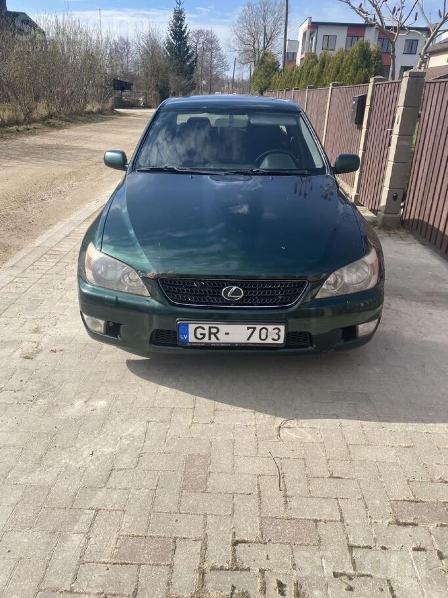 Green Lexus IS 2002 in Riga, with an engine capacity of 2.00 L and mileage of 400 thousand km for 3500 €, photo 12 on AUTOMOTO.COM.LV