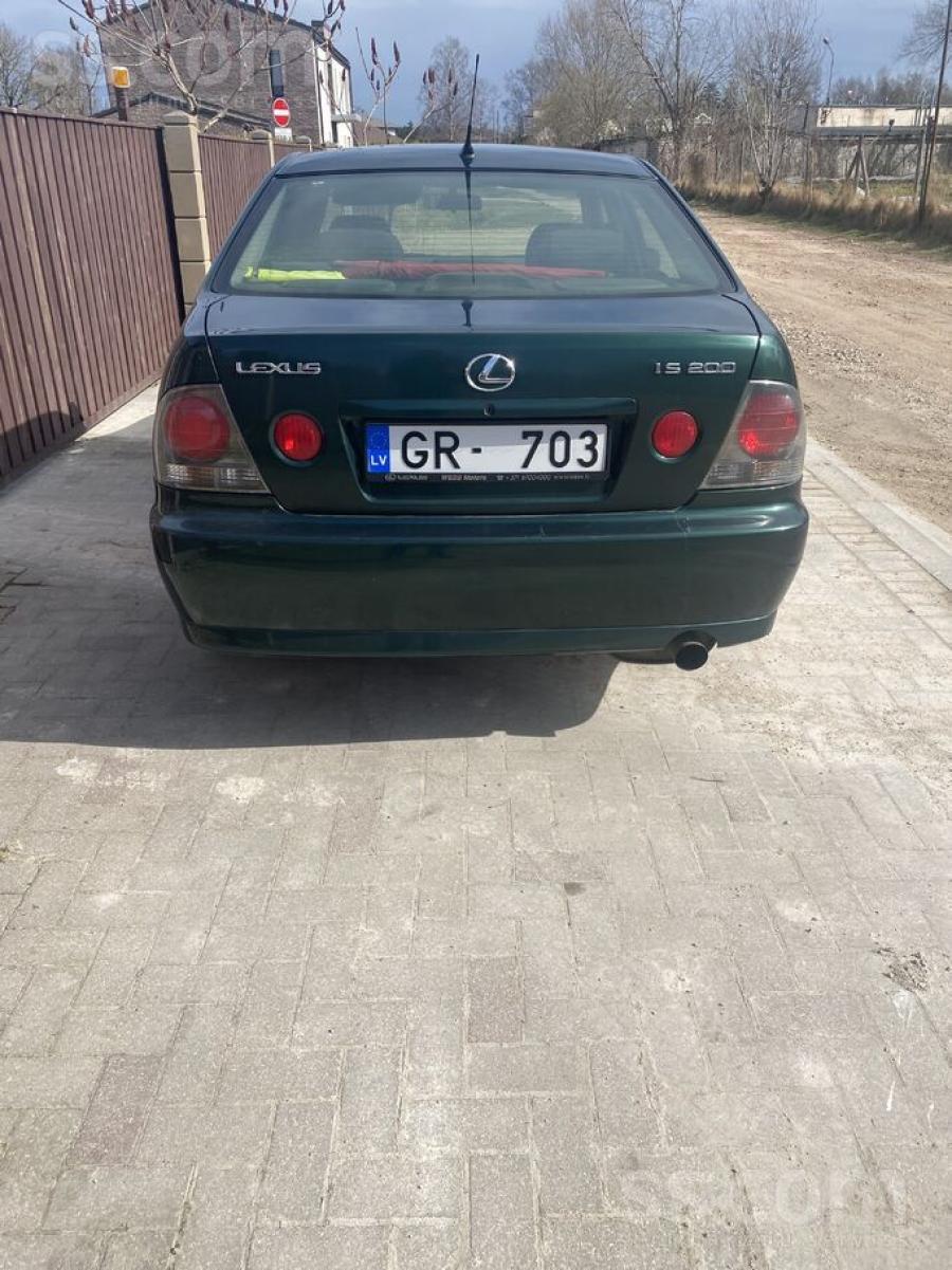 Green Lexus IS 2002 in Riga, with an engine capacity of 2.00 L and mileage of 400 thousand km for 3500 €, photo 14 on AUTOMOTO.COM.LV
